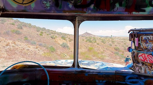 Stars, aliens, clowns: See rural Nevada on a great American road trip