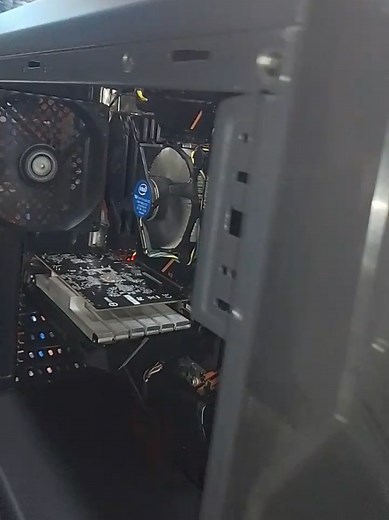 Después de un buen mantenimiento, prueba de estrés hasta que ya no aguante más!! 👊 #fyp #trending #pcbuild #pcassembly #techsetup #gamingpc #Peru