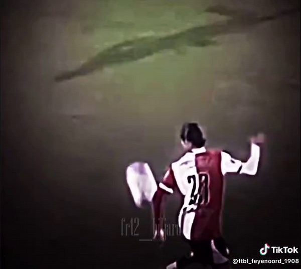 Hadj Moussa best winger in the league #fyp #viral #feyenoord #dontflop #edit (tt plss don’t take this down again)