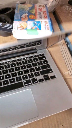 Apple MacBook Pro Model A1502 – EMC 2678