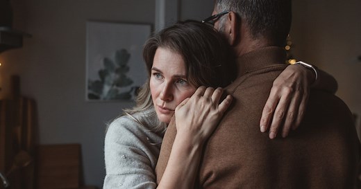 8 Helpful Ways To Support A Partner After The Death Of Their Parent