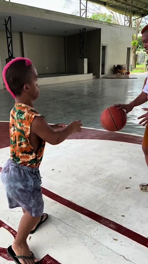 Sigig foul si Perino Uy!😫😁 Youtube Channel: Giant Bonsai Vlogs #BonsaiVlogs #GiantBonsaiVlogs #viralvideo