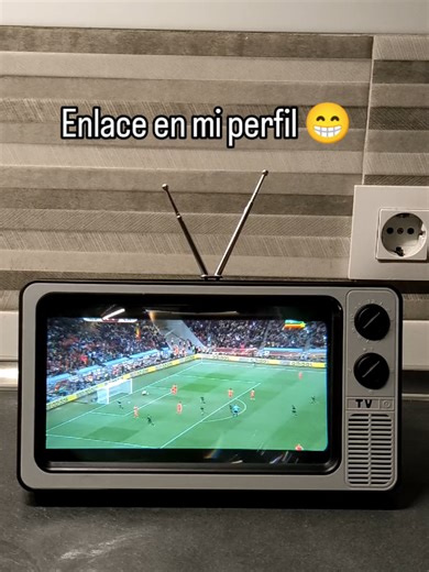 La TV portátil con diseño retro perfecta #tv #tvportatil #tvretro #gadget #viral