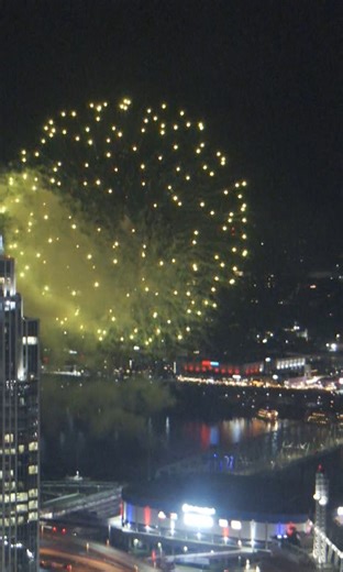 49K views · 425 reactions | FOURTH OF JULY EVE: Fireworks light up the riverfront at the first-ever Newport Blast event Wednesday night!  | WLWT | Facebook