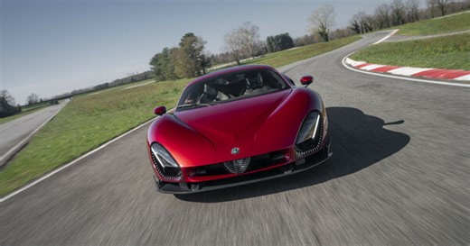 Review Alfa Romeo 33 Stradale (2025) - test AutoGids