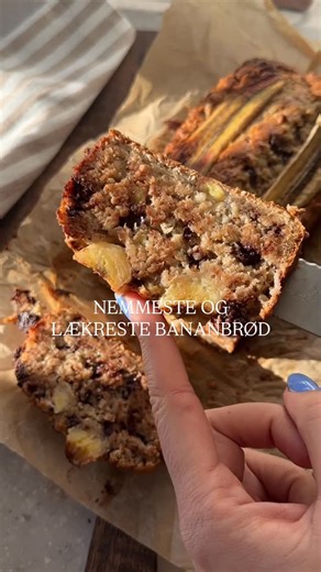 Caroline Dan | NEMMESTE & BEDSTE BANANBRØD 🍌🍞🍫 Ingredienser: * 3 mindre eller 2 store bananer (helst godt modne) * 1 dl minimælk * 20g smagsneutral... | Instagram