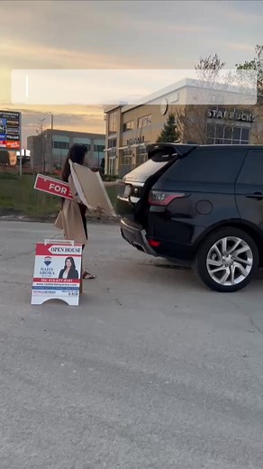 🏡 5 Things Every First-Time Home Buyer Should Consider: Before you fall in love with a house, make sure you’ve thought through: 💰 Know your budget - What can you really afford monthly? 📍 Research location - Commute, schools, neighbourhood, highways 🔍 Inspect Thoroughly - Identify any potential issues with the property. ⌚ Think long term - Enough space for now and later? ✅ Prioritize your needs - Bedrooms, work-from-home space, yard? ✨ Buying smart starts with asking the right questions. 💭 D