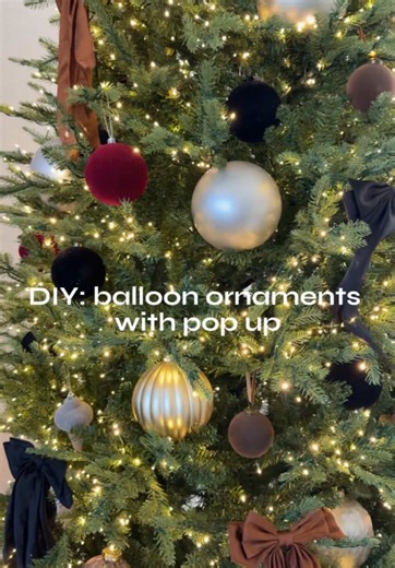 ✨DIY Christmas hack!✨ Did you know you can turn balloons into stunning ornaments for your tree? 🎄🎈 With Pop-Up, creating affordable and beautiful holiday decor is actually this easy 😍💡 Whether you’re adding a pop of color or going for a minimalist vibe, these balloon ornaments are the perfect touch. Tag a friend who needs this idea 🎁👇