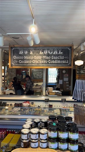 If you’re in our neck of the woods this weekend, swing by our Weston store for a cheese tasting! Woodlawn Creamery will be on location from 1-3p on Saturday January 17th. Be sure to sample their Pawlet cheese…it recently made Culture Magazine’s list of Best Cheeses for 2026! 🧀 | The Vermont Country Store