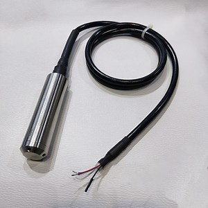 [Hot Item] 4-20mA DC Output Submersible Level Gauge Water Tank Level Indicator