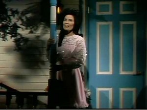 Loretta Lynn - Blue Kentucky Girl (2)