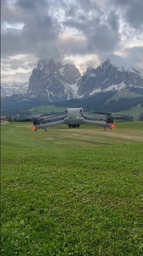 Try this trick the next time you fly your DJI Air 3 drone 🎬 ‪@dominichayles‬ #tutorial