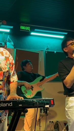 vegetta.mp4 More clips from 11/15/25 at G Malolos #shumipopph #SHUMI #manilapop #neocitypop #citypop #indieartist #indiebands #fredperry #fredperryph #opm #originalpilipinomusic | Shumi