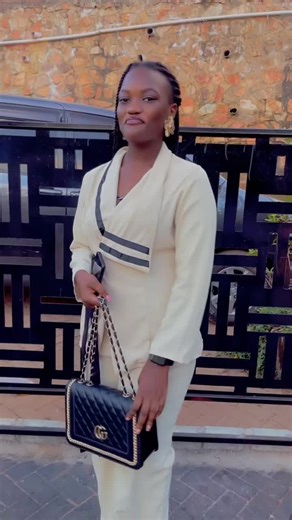 The lastest Brand Ambassador around town 🥰♥️…. @Moit beauty for all ur lip therapy 🥰♥️