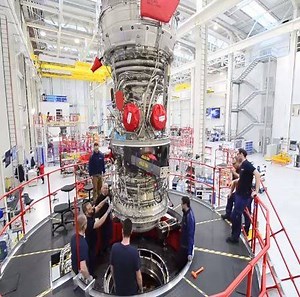 527K views · 4.3K reactions | How Rolls-Royce assemble the Trent XWB; the world's most efficient aero engine | Airplane Lover | Facebook