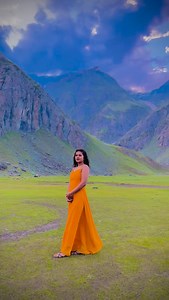 DM FOR SHOOT 💕❤️ . . . . . #trending #reels #viral #feelings #goodvibes poses new staysafe thajwasglaciersonamarg🗻🏔️ newone lyf sonamarg kashmir mounatins⛰️ post singelvideos lifetimememories❤️ kashmirvalley❤️ videography | Umer Kashmir