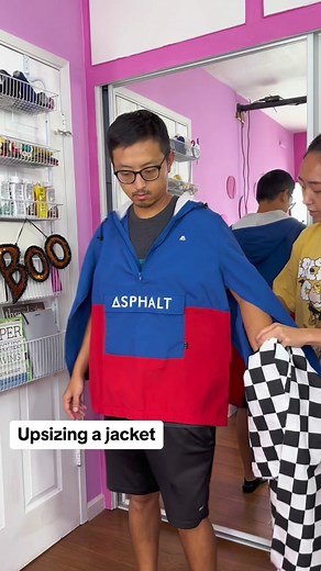 How to upsize a jacket and make it more loose-fit. Great for thrift finds that fit just a little too tight or for those that have grown out of their clothing. This is an easy sewing trick that anyone can do, all you need is to figure out what new panel of fabric you want do add. Hope it helps you out! #upsizing #thriftflip #alteringclothes #sewinghacks