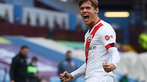 Leicester City agree deal for Jannik Vestergaard