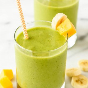 113K views · 215 reactions | A sweet, creamy, and healthy green mango smoothie with spinach, banana, frozen mango, and almond milk. Tastes like a tropical vacation! Only 4 ingredients! RECIPE: https://www.wellplated.com/mango-green-smoothie-recipe/ | Well Plated | Facebook