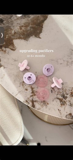 Don’t forget to upgrade your baby’s pacifiers when they turn 6 months 🫶 Feeling a little sad realizing how fast time flies lately 😕 Evvie didn’t really like the update,the new nipple is way firmer,so we are mixing old ones with the new ones and hoping she’ll fully switch in a couple of days