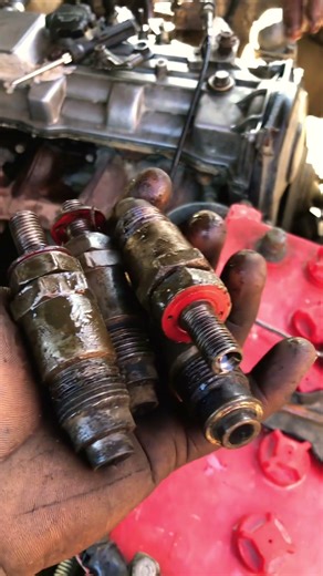 old model engine diesel pump and nozzel service#engineering