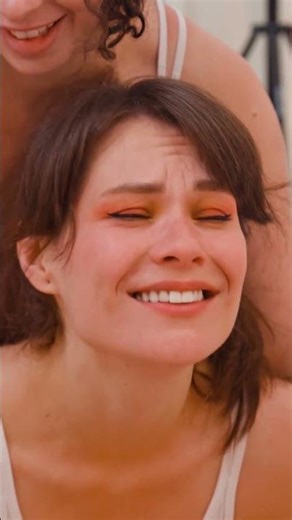 FULL BODY PARTNER STRETCH | ALICIA & LOVINA TRAIN TOGETHER AT HOME