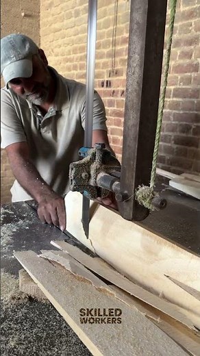 Crafting a Traditional Wood Cricket Bat | Skilled Workers |