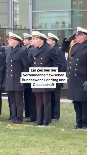 205 Soldatinnen und Soldaten der #Marine in #Kiel vereidigt