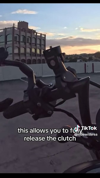 How to ride a motorcycle: easy step-by-step tutorial 💫 #motorcycle #motorcyclegirl #motorcycleride