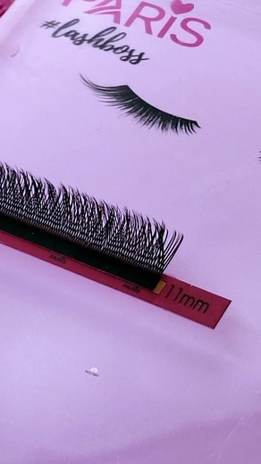 Discover the Beauty of YY Lashes for Classic Extensions