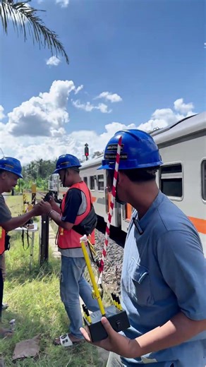 Petugas Mainan Palang Pintu Tertidur Terlewat Kereta Api #palangpintukeretaapi