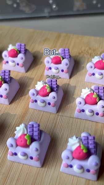 Pastry Chef's Cute Clay Keycaps Creation