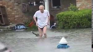 578K views · 2K shares | GOOD SAMARITAN: This man couldn't stand by...