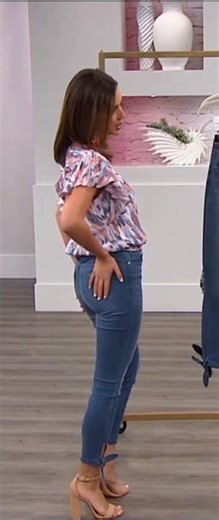 HSN host models jeans 107
