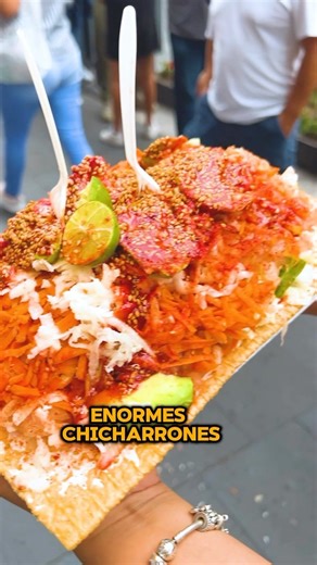 Probé los chicharrones más famosos de CDMX 🤤 @senorchicharron20 #cdmx #chicharrones #chicharron #comidacallejera #parati #fyp #foodie #comida #viajes #travel | Dani Barajas