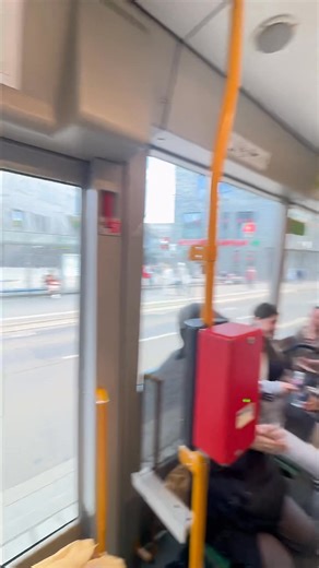 164K views · 2.1K reactions |  Edelweiss – S-Bahn-Version!  Live gespielt – mitten in der Bahn   https://www.youtube.com/watch?v=POg0Jl18spc (Link auch auf Beacons / siehe Bio) #Edelweiss #Fäaschtbänkler #StrassenbahnSession #LiveVersion #Musikvideo #edelweisschallenge | Fäaschtbänkler | Facebook