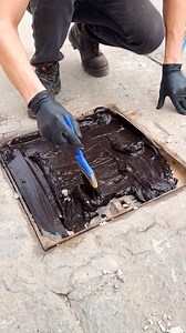 Step-by-step repair of a pothole with DIY asphalt | 5-Minute Recycle