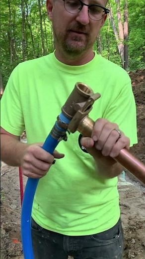 Pitless adapter for quick pump removal