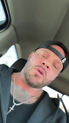 65K views · 1.5K reactions | Tickets for Brantley Gilbert’s off the rails tour with Dylan Marlowe and Demun Jones Music are on sale NOW! Get ‘em while you can: https://strugglejennings.com/pages/tour-dates | Struggle Jennings | Facebook