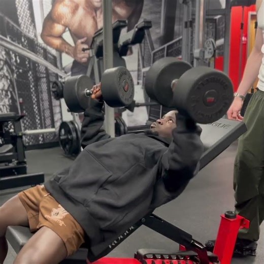 #motivation #gorillatagquest #shoulderexercise #naturalfit #fitlifebalance #fortnite #africa