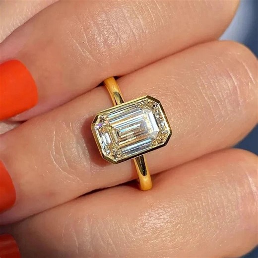 3.0 CT Emerald Cut Bezel Set Ring • 14k Solid Yellow Gold • Minimalist Engagement Ring • Lower Sitting • Split Shank • Hand Crafted Jewelry - Etsy