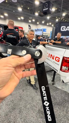 Exclusive upgrade for Ford F150 (2004-2014)! Multi-position adjustability adapts to diverse hauling tasks, heavy-duty quality handles tough scenarios, USA manufacturing guarantees craftsmanship, and no-drill quick installation saves hassle. Make hauling more flexible and secure—hit the road with full confidence! 🚚💨 | Lifegiverwise-02