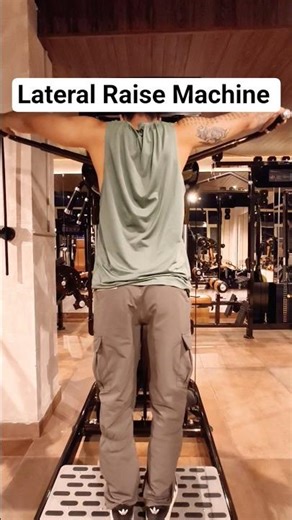 Lateral Raise Machine 🔥 | Side Delt Pump #shoulderworkout #deltworkout #youtubeshorts #viral