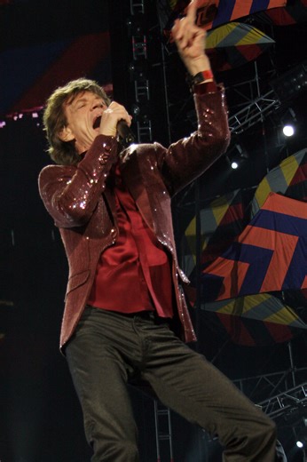 Younger Mick Jagger “Replaces” Bob Dylan At The Oscars