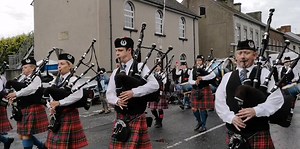 Bessbrook Crimson Arrow Pipe Band on parade in Markethill Bessbrook Crimson Arrow Pipe Band | We Love Pipe Bands