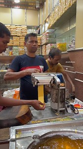 246K views · 2.4K reactions | The Machine Wala Fafda in Kolkata | Street Food Recipes | Facebook