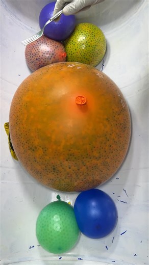 Sharp Spoon versus Balloon: A Satisfying ASMR Experience