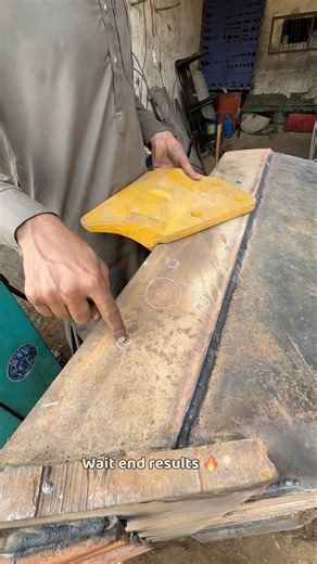 Correct method of installing excavator bucket side blades #howto#installing#welding