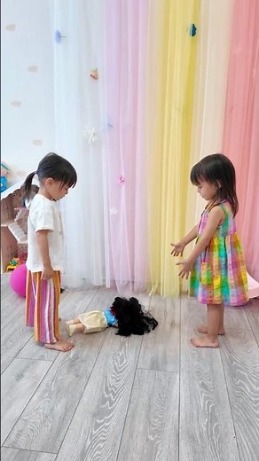 Kids Arguing Over Doll and Mom Has the BEST Solution!