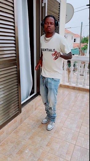 Viva a Tua Vida: A Jornada de Gerilson Insrael